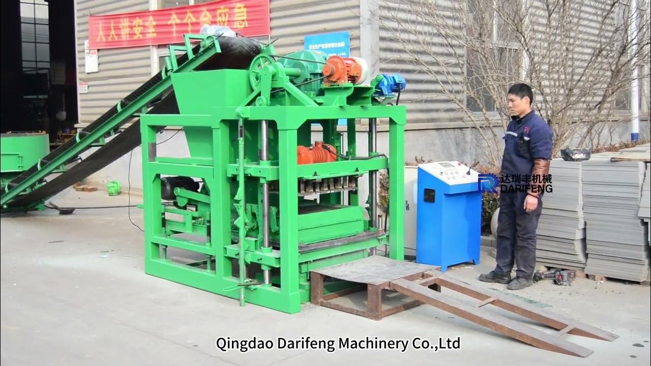 QT4 28 block machine for making pavers - YouTube