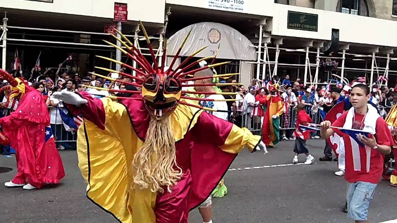 Puerto Rican Day Parade~NYC~2011~Loiza~NYCParadelife - YouTube