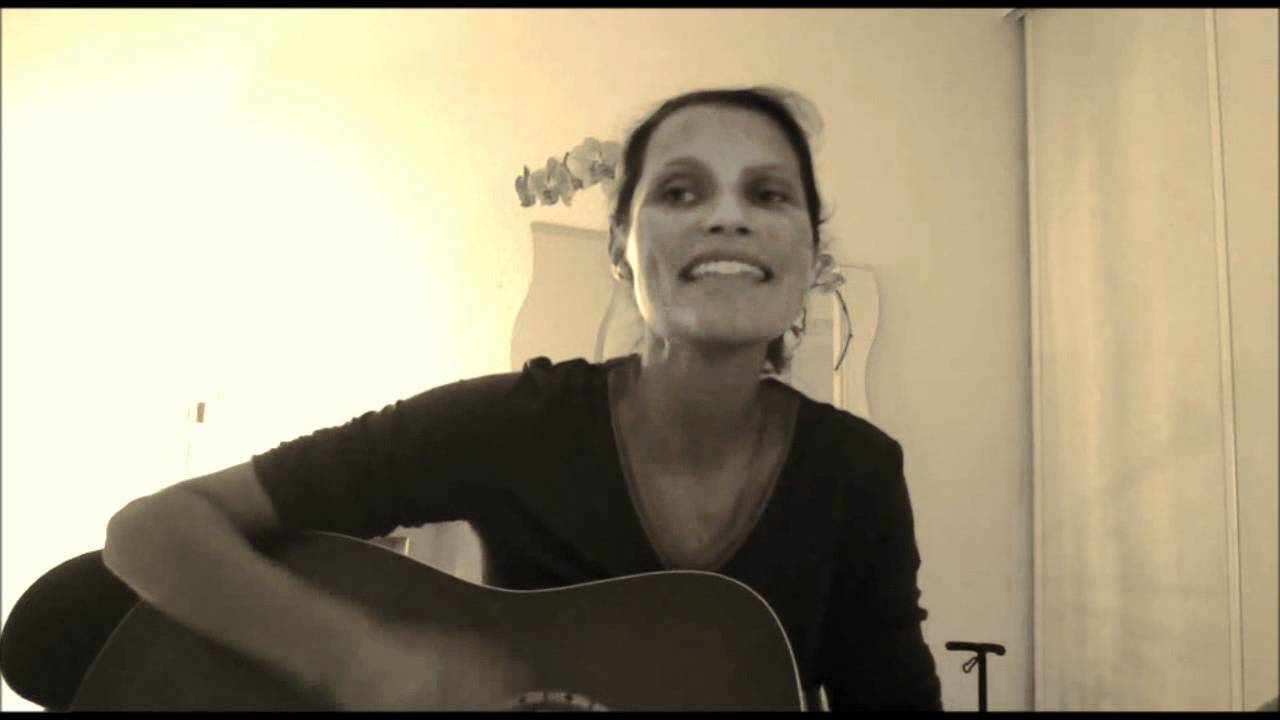 Audrey George Les Copains d'abord Brassens reprise cover - YouTube