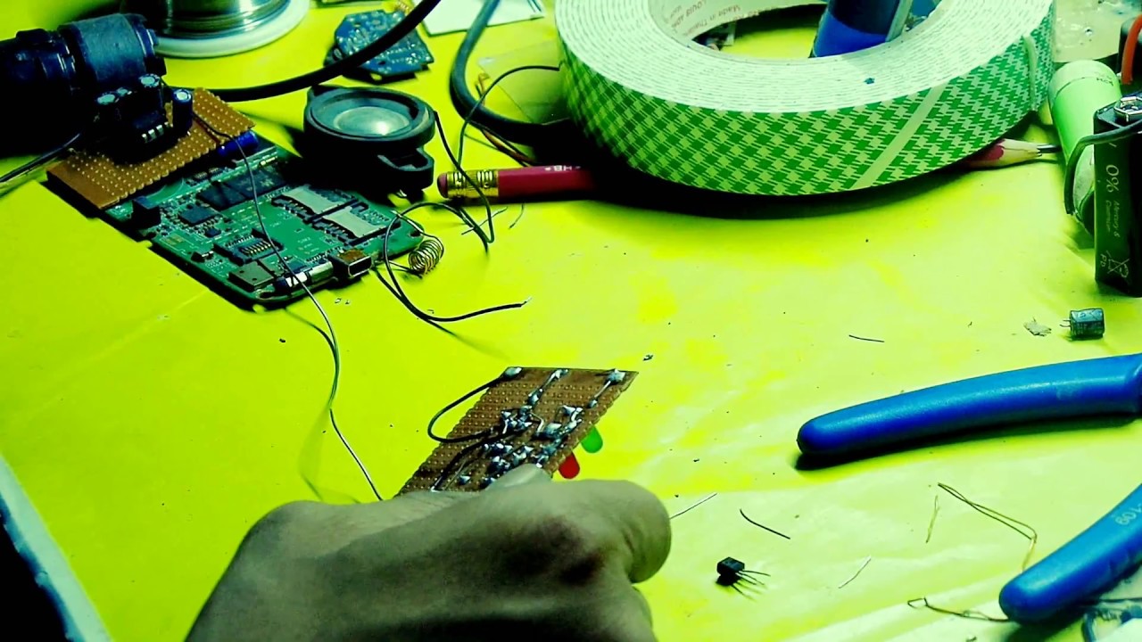 DIY Build Transistor Tester (Using 555 Timer) - YouTube