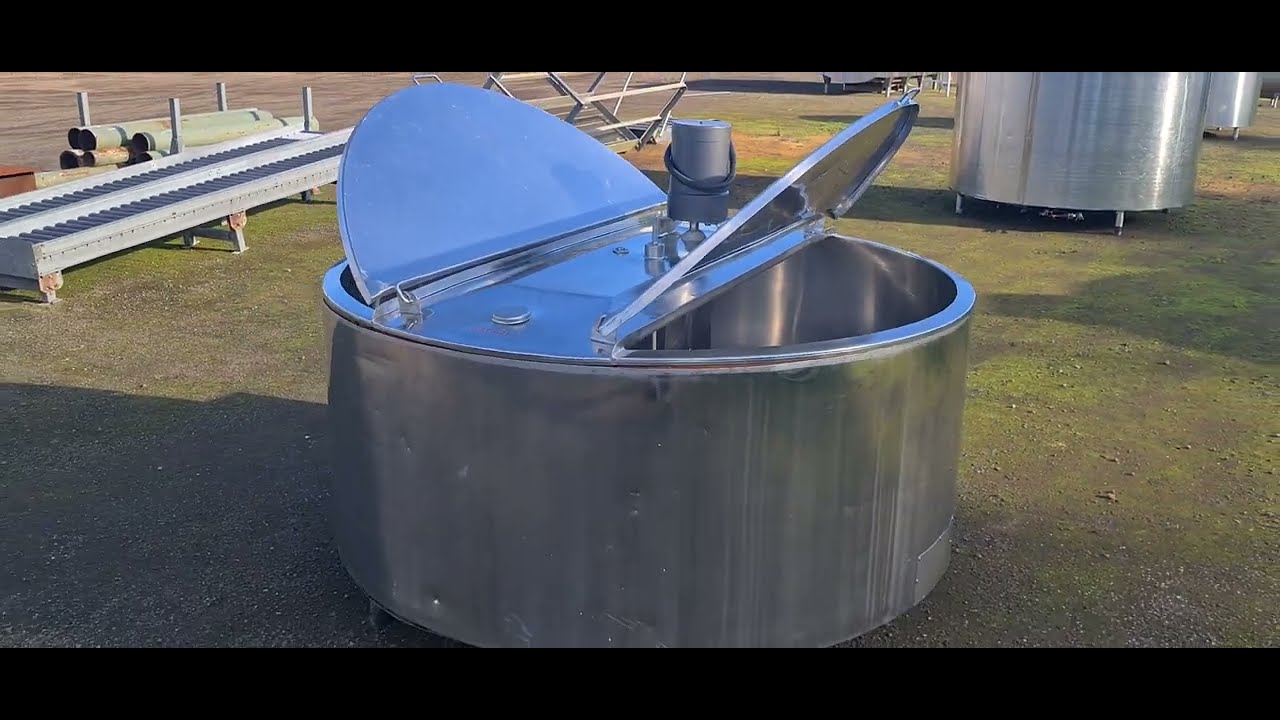 VAT 671 STAINLESS STEEL TANK 930lt - YouTube