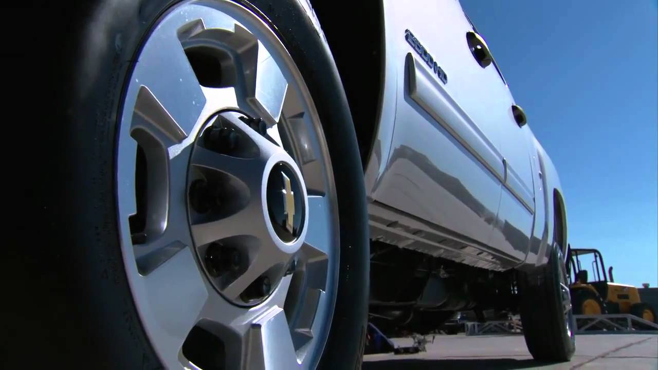 Chevy Silverado 2500 HD _ Head to Head Frame Strength Test - YouTube