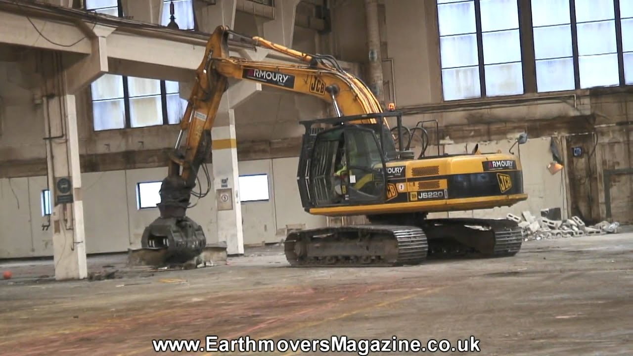 JCB factory demolition JS220 - YouTube
