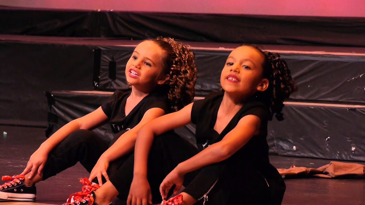 Addison Harris & Mia Malone ''Hard Knock Life'' from ANNIE - YouTube