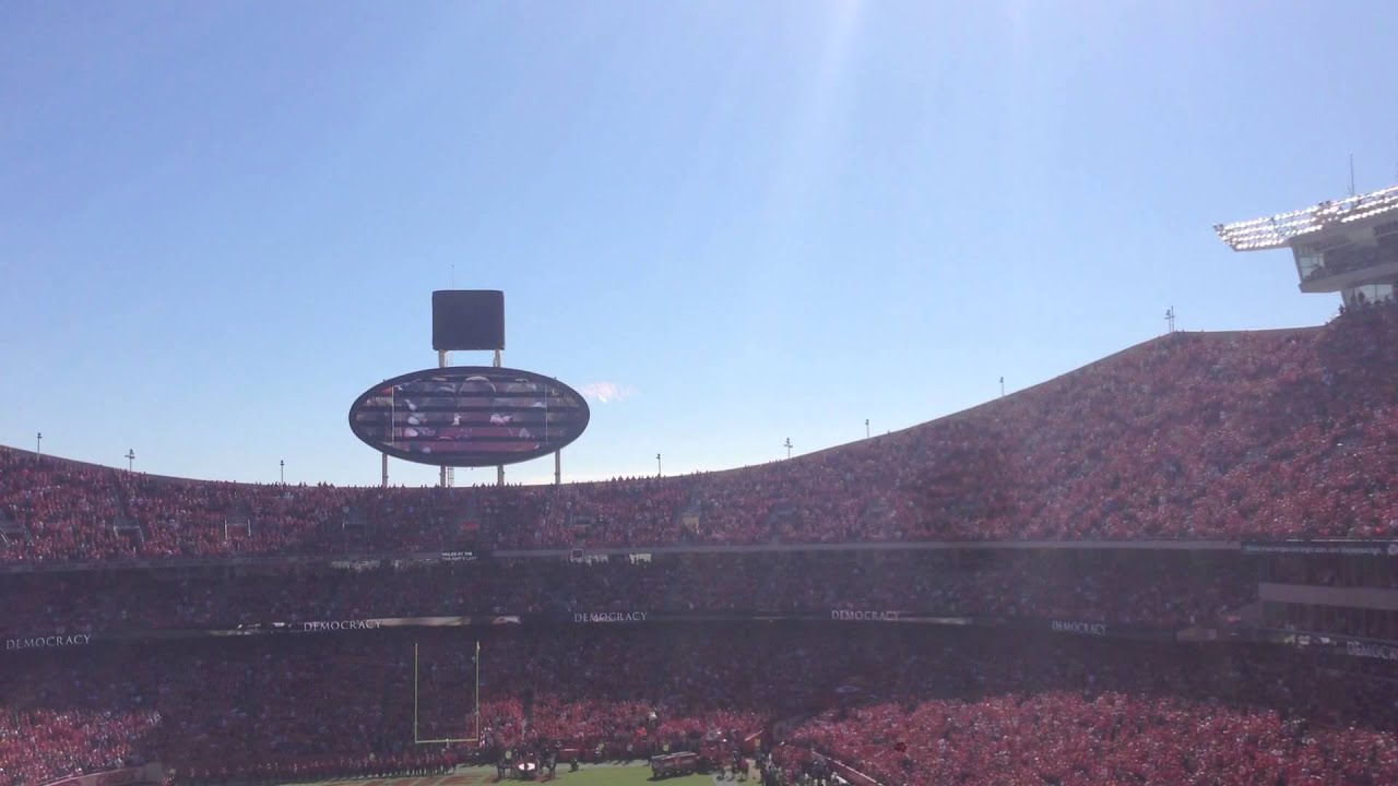 48 Plane flyover Arrowhead Stadium 10/13/2013 - YouTube
