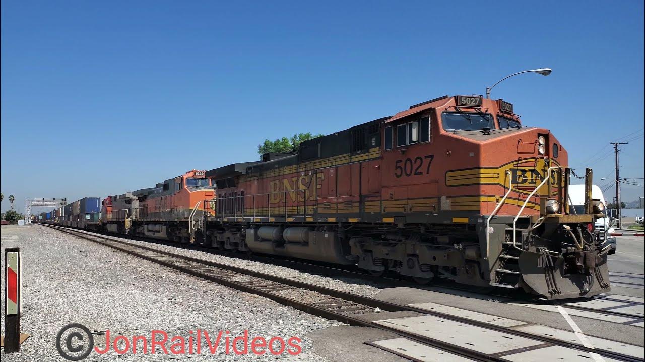 8/27/21 BNSF 5027 leads BNSF 1029 & BNSF 791 through Santa Fe Springs EB Preview - YouTube