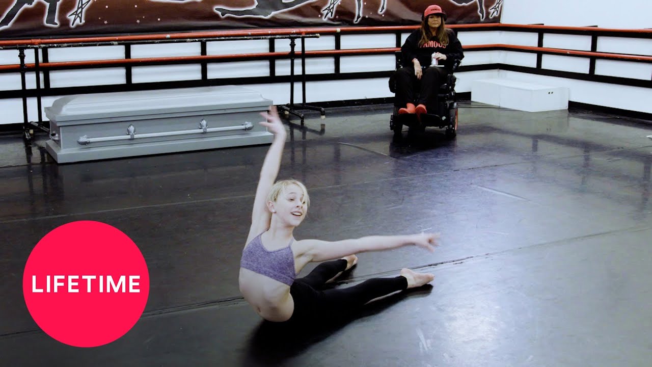 Dance Moms Sarah Rehearses Americas Sweetheart S8 Behind The Scenes Lifetime
