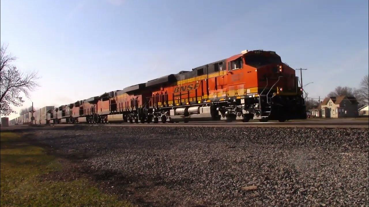 Willow Springs Bound BNSF “Z” at Mile Post 109.56 Chillicothe Subdivision - Toluca, IL!! - YouTube