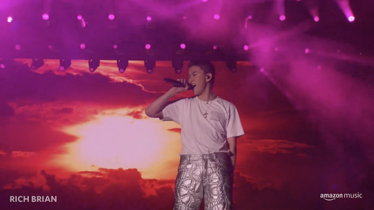 Rich Brian - New Tooth (HEAD IN THE CLOUDS 2021) - YouTube