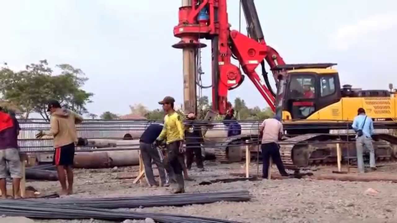 Hydraulic Piling Rotary Drill Rig SANY SR150C manouver - YouTube