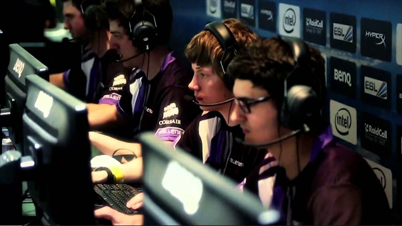 Esports. PC vs Console - YouTube