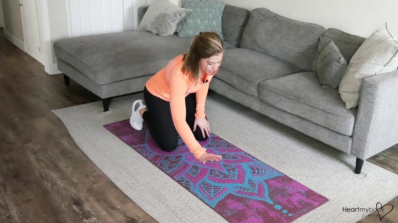 How to do a Crouching Tiger to Low Lunge Dynamic Stretch - YouTube