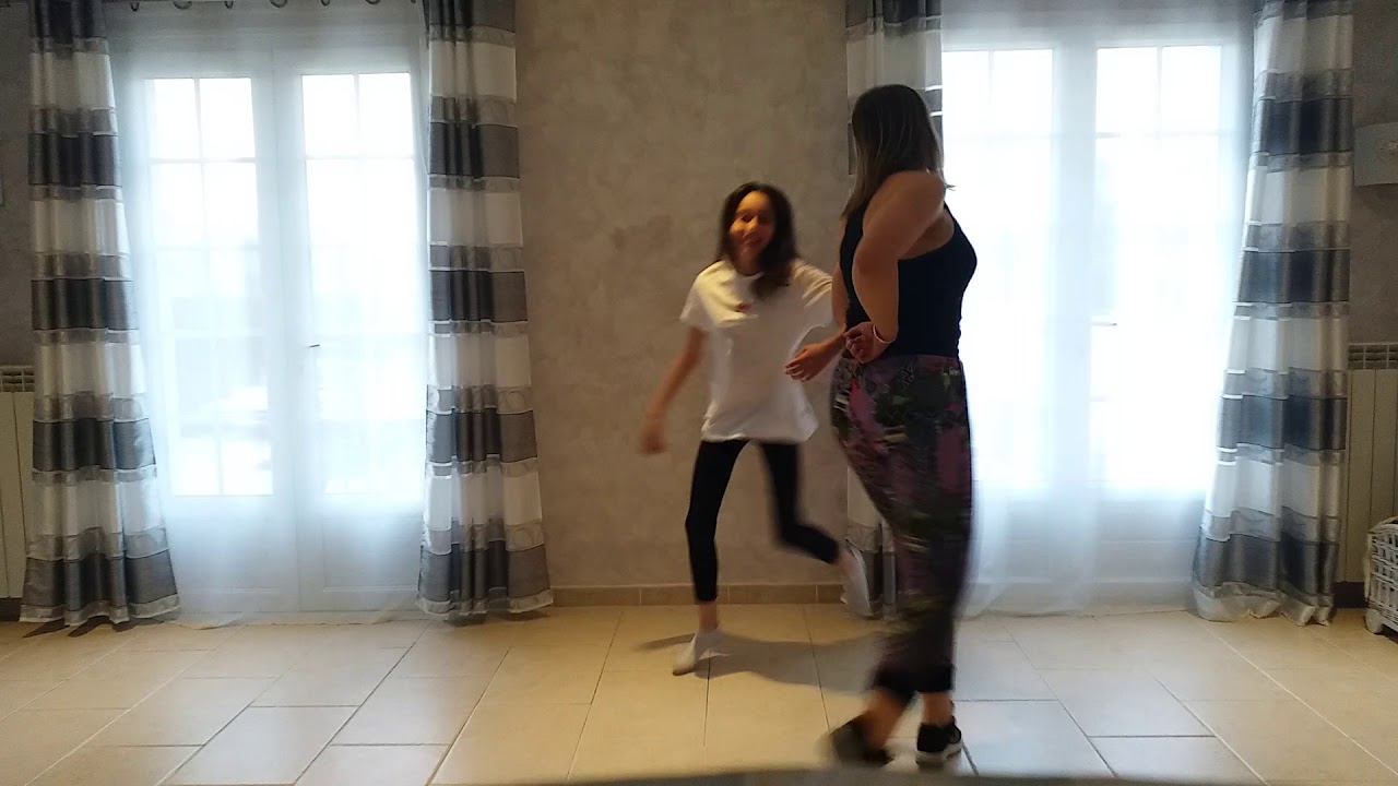 Anne-Sophie ZUMBA vidéo 2 #Restezchezvous - YouTube