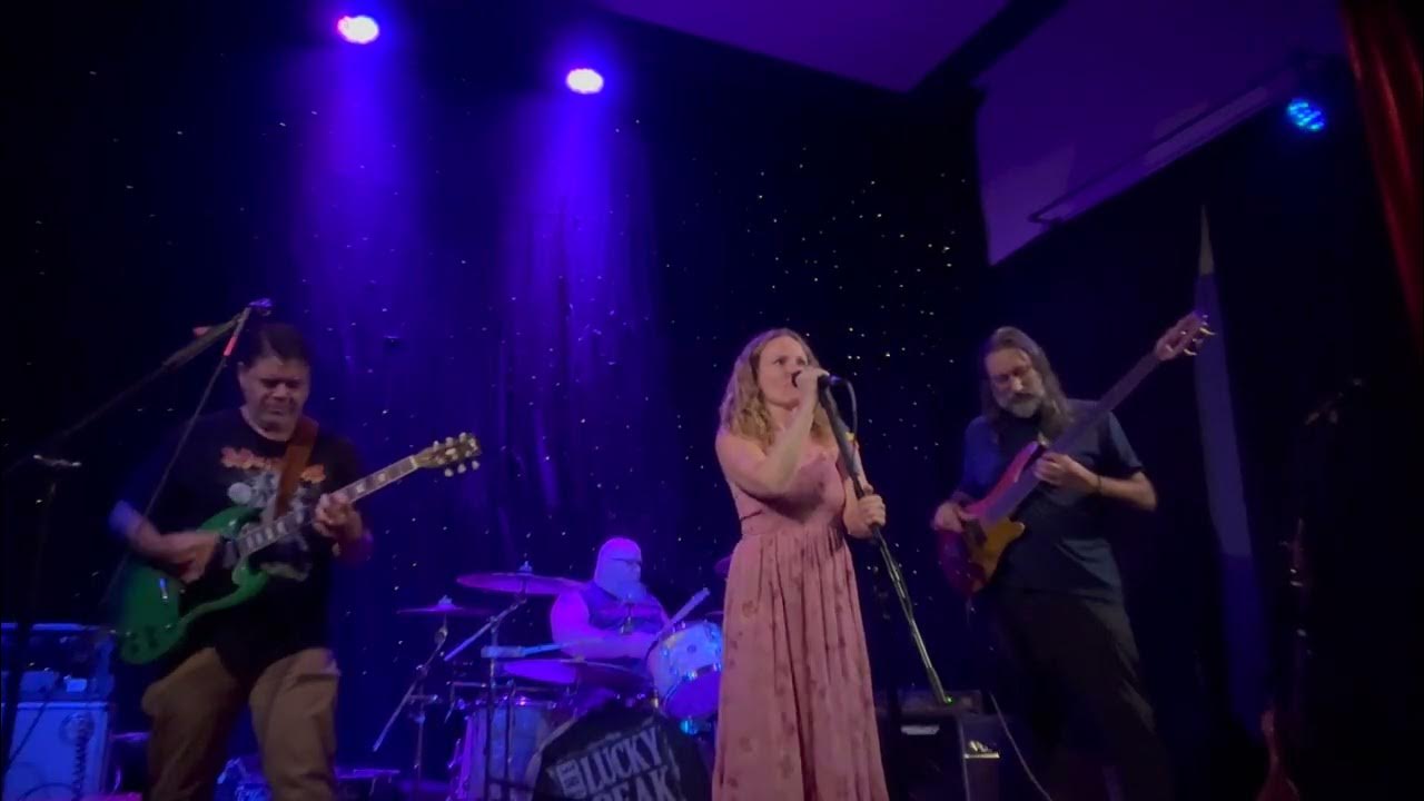 Lazy Eye (by Silversun Pickups) - YouTube