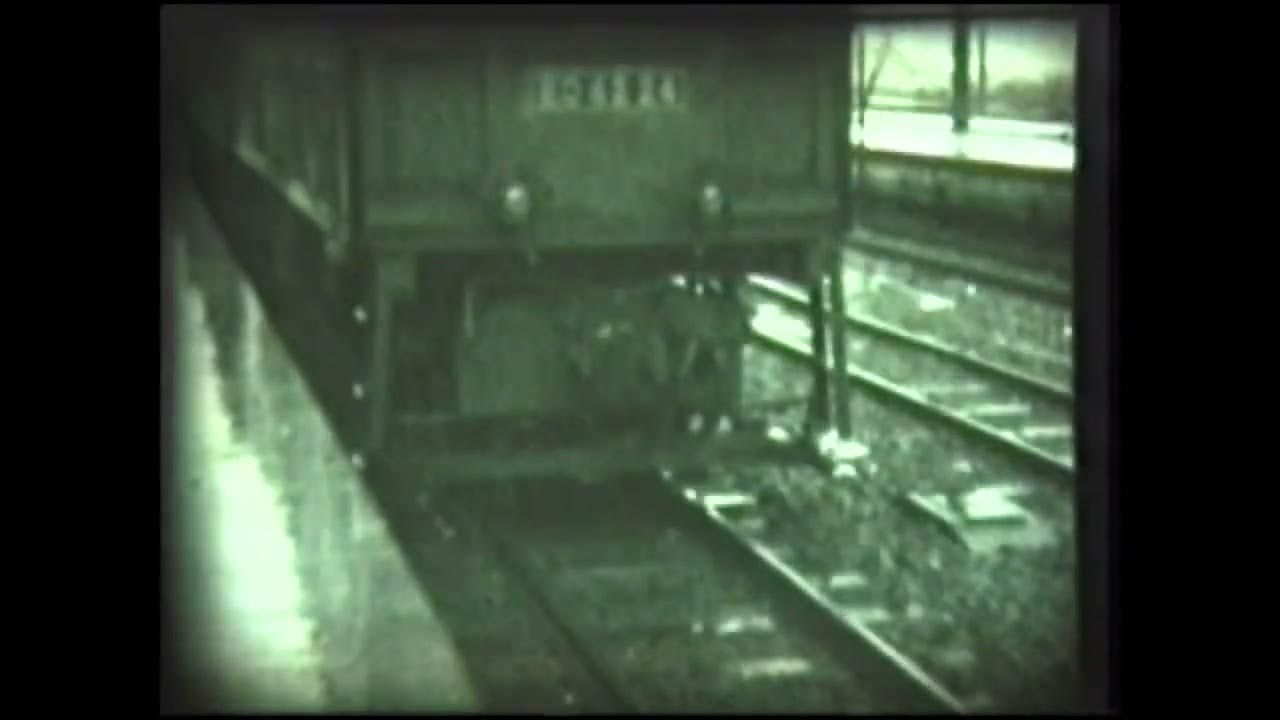 碓氷峠のED42 - YouTube