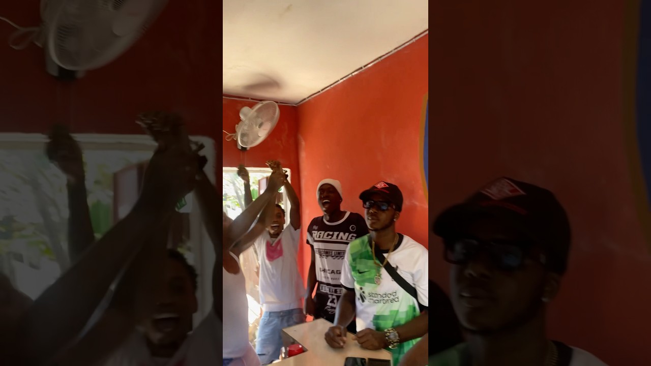 Rival fans celebrating Newcastle win over Liverpool - YouTube