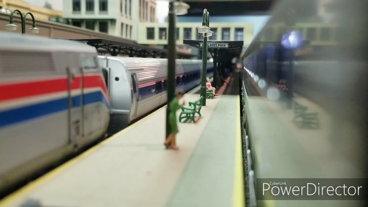 Ho Scale Amtrak silver meteor/star - YouTube
