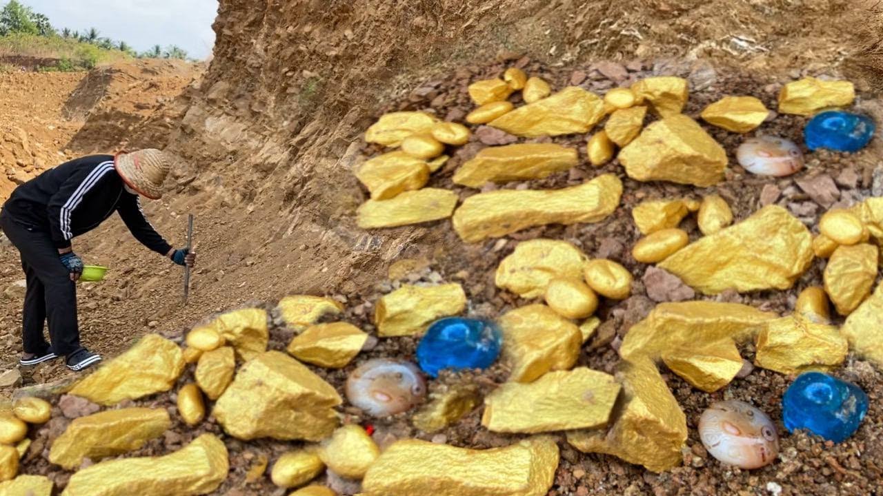 Lucky day! Gold miner found a lot of gold, diamond, Minerals and ...