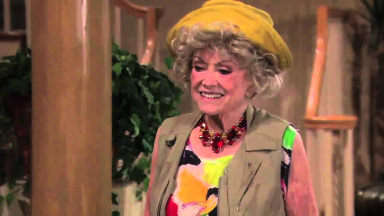 Phyllis Diller's last appearance on The Bold and the Beautiful - YouTube