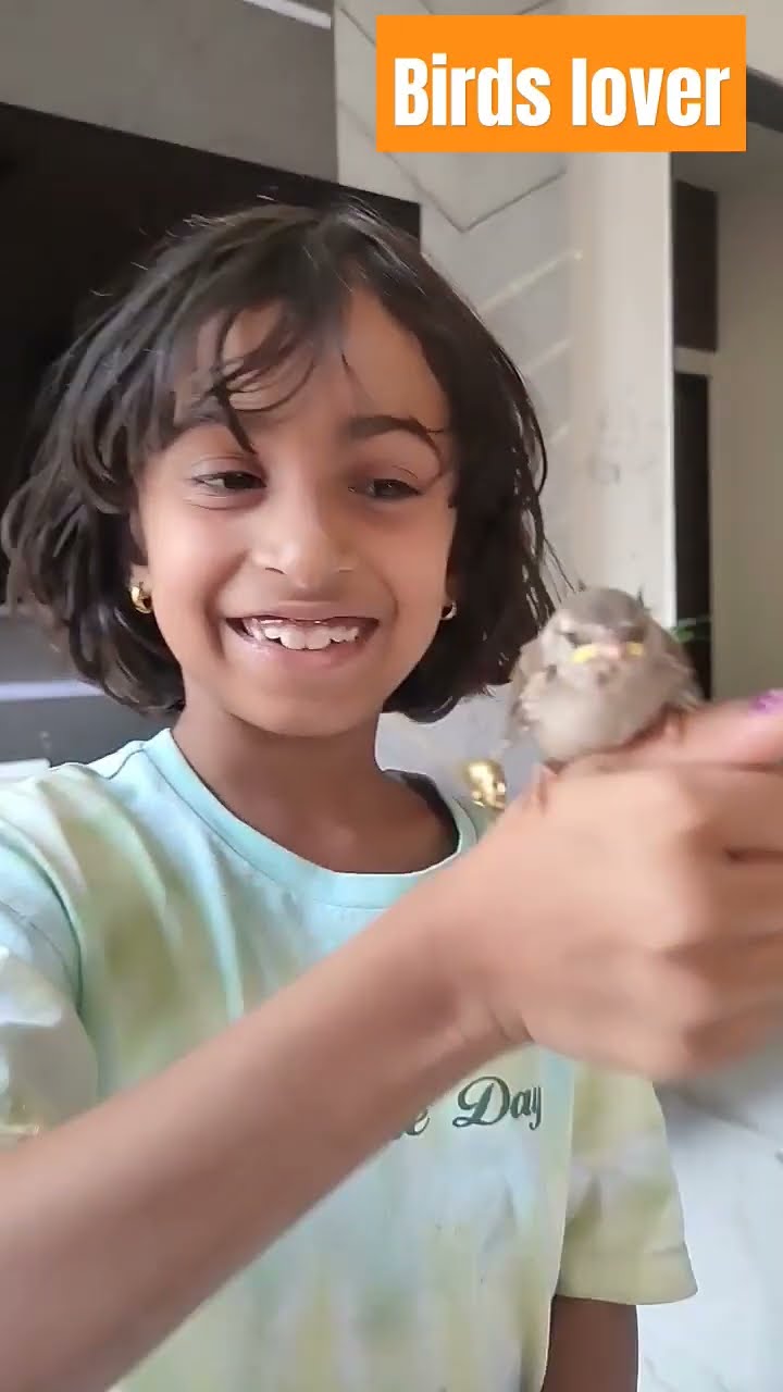 bejuban pakshiyon ki parvah karte hue swara Ingole #birds lover #animals #worldwideshipping ...