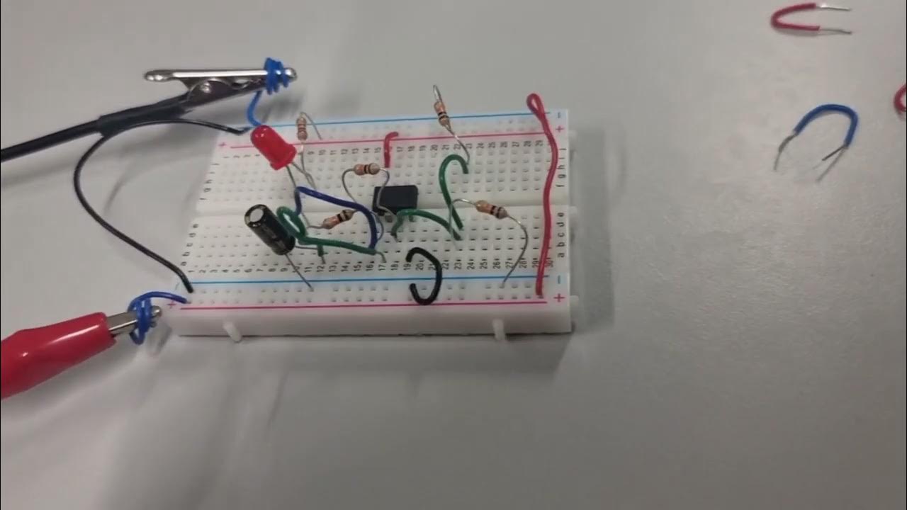 LM358 square-wave oscillator - YouTube