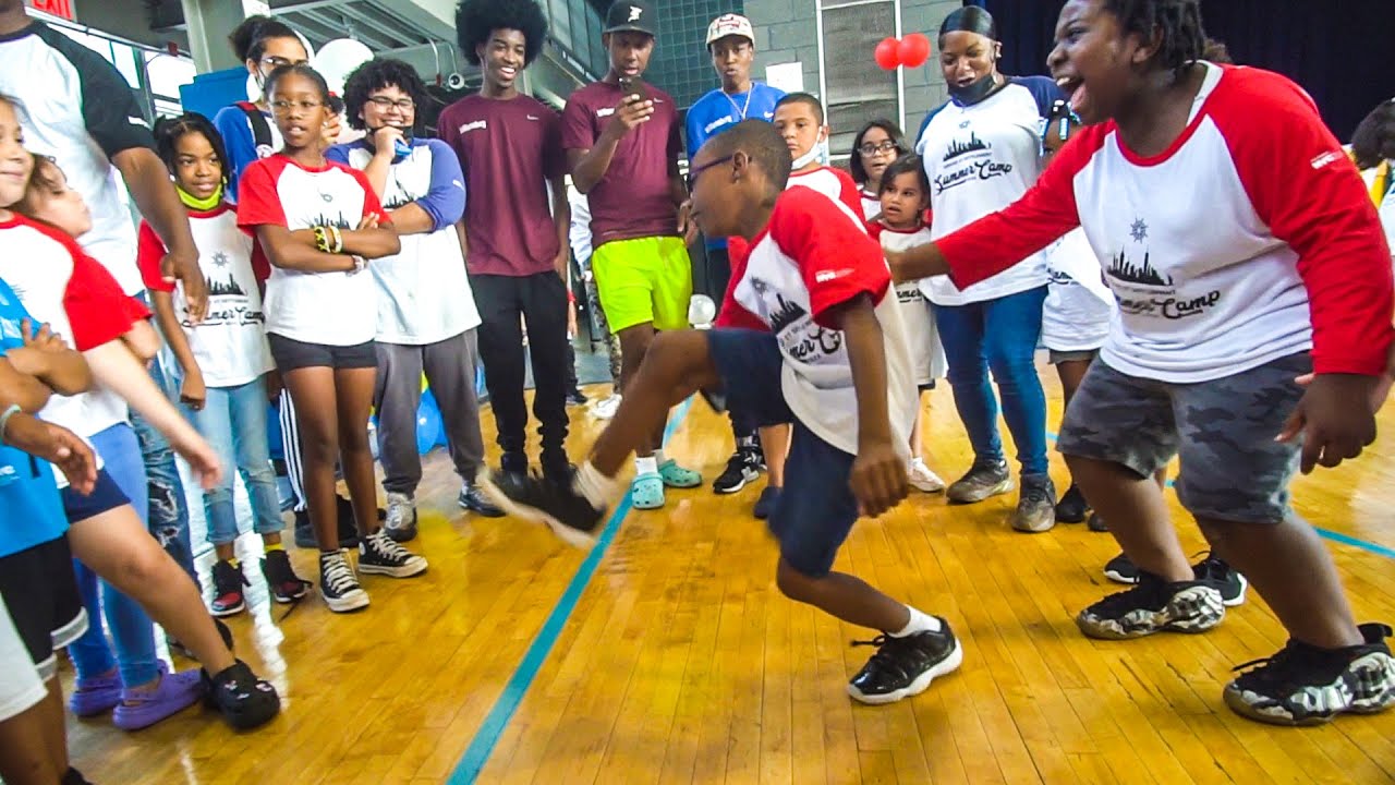 Crazy KIDS STURDY OFF in NYC ! - YouTube