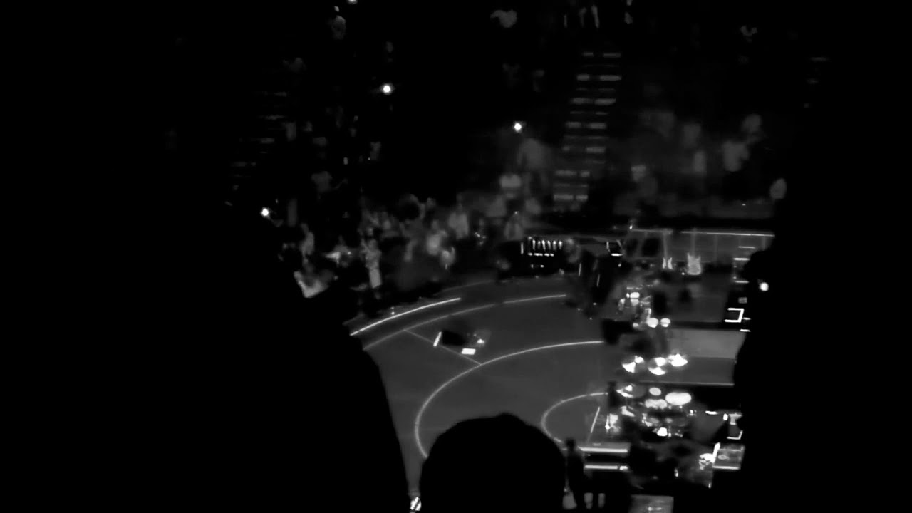 TRIBUTE TO KOBE BRYANT - MEMORIES - ADAM LEVINE crying (MAROON 5 ...