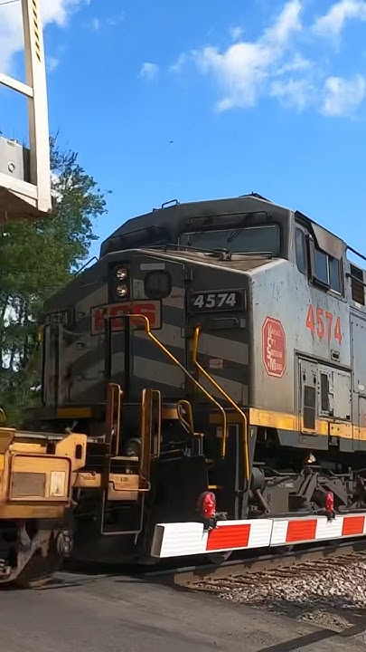 GREY GHOST! KCSM 4574 on CPKC 119 - YouTube