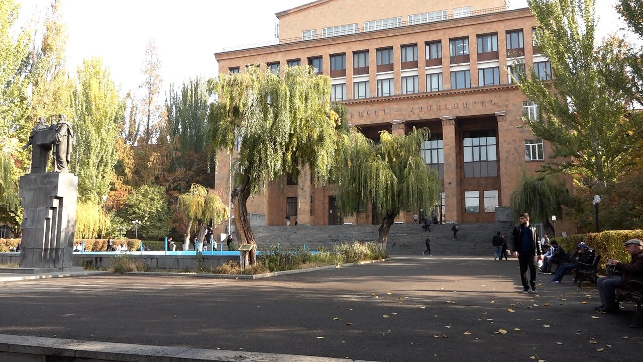 Ուսանողական կյանքի չկրկնվող քաղցրությունը Youtube
