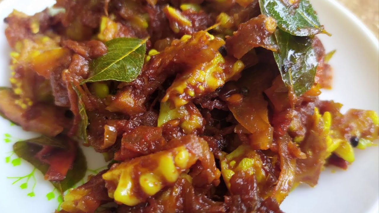 Pavakka Mezhukkupuratti & Pavakka Kondattam in Malayalam / Bitter Gourd ...