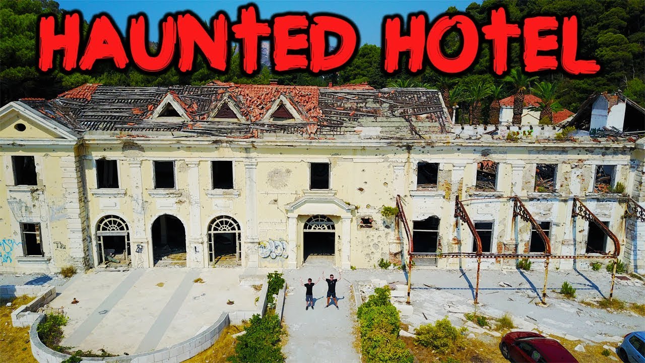 EXPLORING AN ABANDONED HAUNTED HOTEL - YouTube