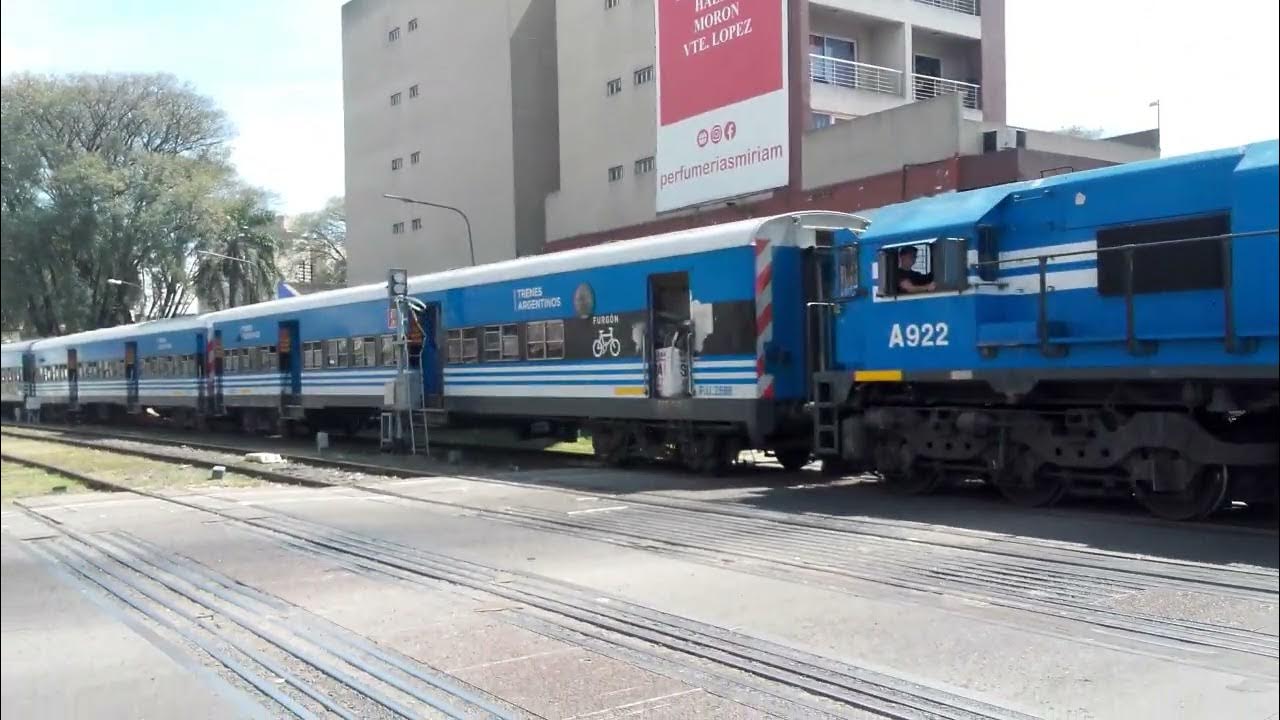 GM GT-22 CW-2 A922 con tren de pasajeros 4514 Haedo-Temperley de 11.40 saliendo de Haedo - YouTube