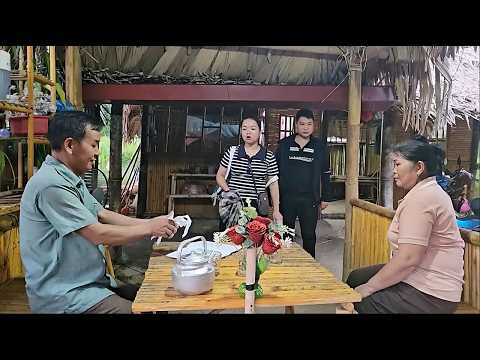 Hằng's father drafted the divorce papers, sending her mother into a fit of rage.