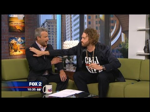 T.J. Miller spills water on FOX 2 anchor Jason Carr - YouTube