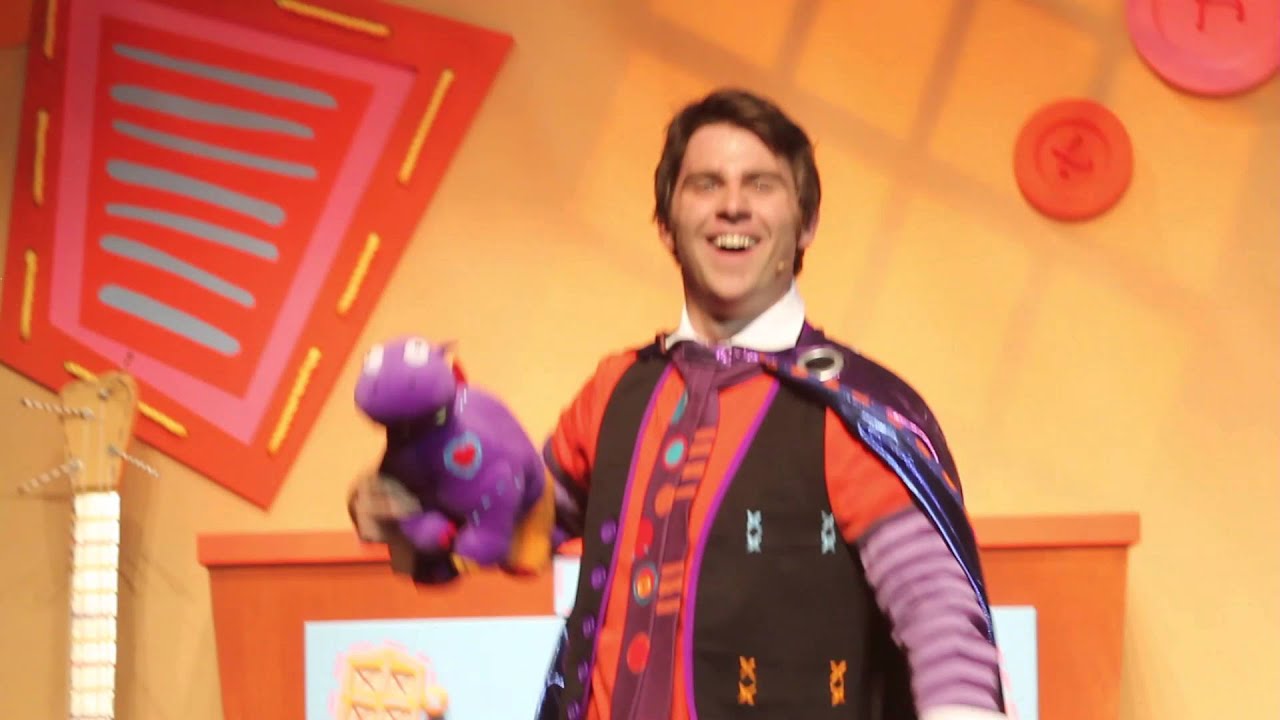 Giggle & Hoot - YouTube