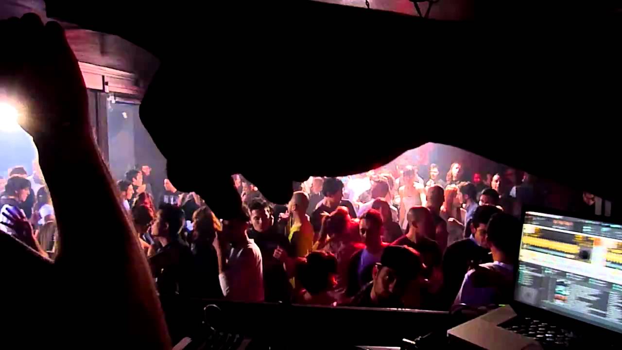 Red Zone 11-12-10:dj Fabrizio Maurizi,parte 1 - YouTube