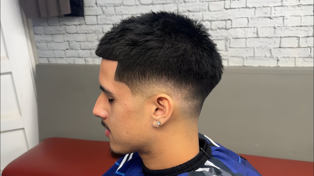 Best Way to do a Mid Skin Fade (Tutorial) - YouTube