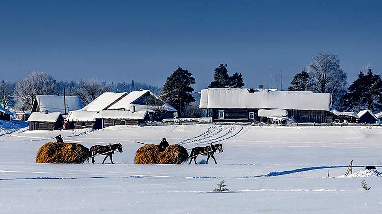 Winter Life in Russian North. Usual life of Village family in North of ...