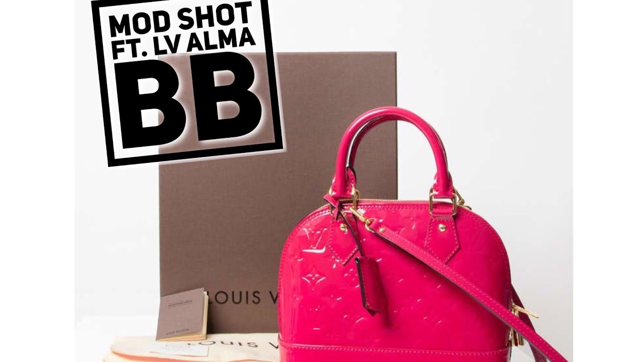 Louis Vuitton Alma BB // 12 Looks with 4 Outfits // Try-On Mod shot ...