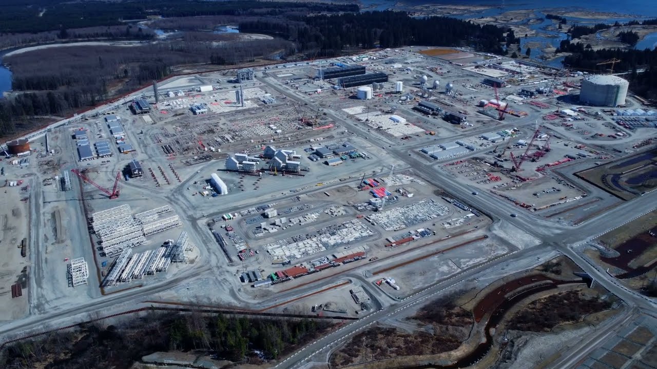 LNG Canada Kitimat Construction Update April 2022 - YouTube
