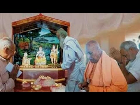 Narendra Modi With Asaram Bapu in Sabri Kumbh 2006 - YouTube