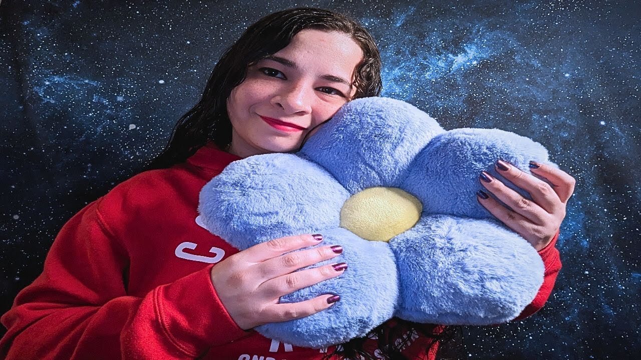 Pillow ASMR! Scratching, Squeezing, Fluffy Fabric Sounds. Lofi ASMR ...