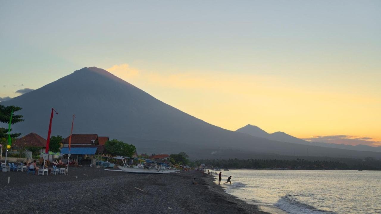Seamount Hotel Amed, Amed, Indonesia - YouTube