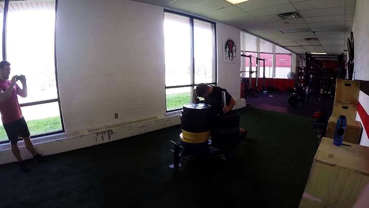 1000+ lb Sled Push at Crossfit Crude - YouTube