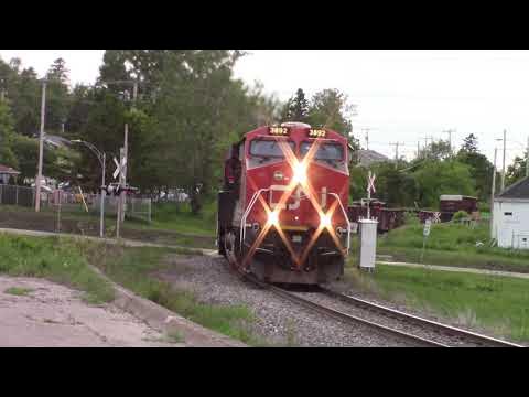 (HD) CN 3892 & CN 3318 (CN 402 East) Rimouski Qc ( Mont-Joli SUB M.P 124.45 ) - YouTube
