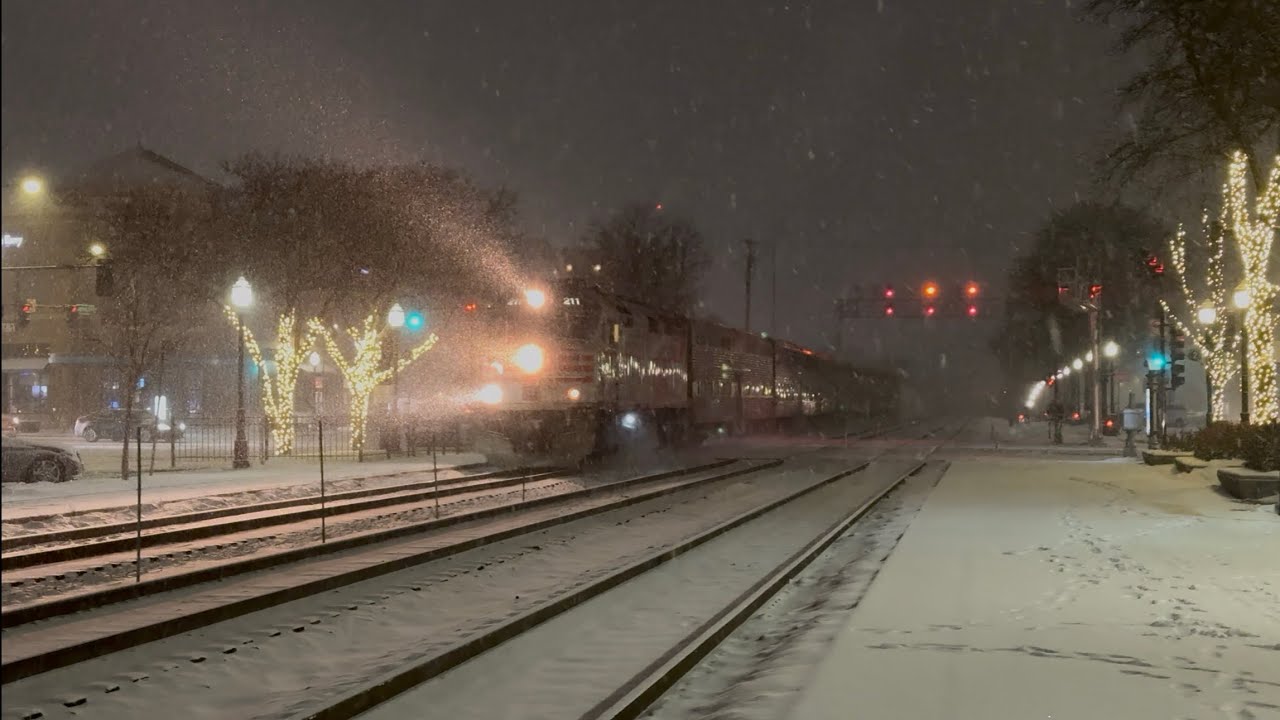 Chicago Trains Battling the Winter Snow Storms | 2/14/25 - YouTube