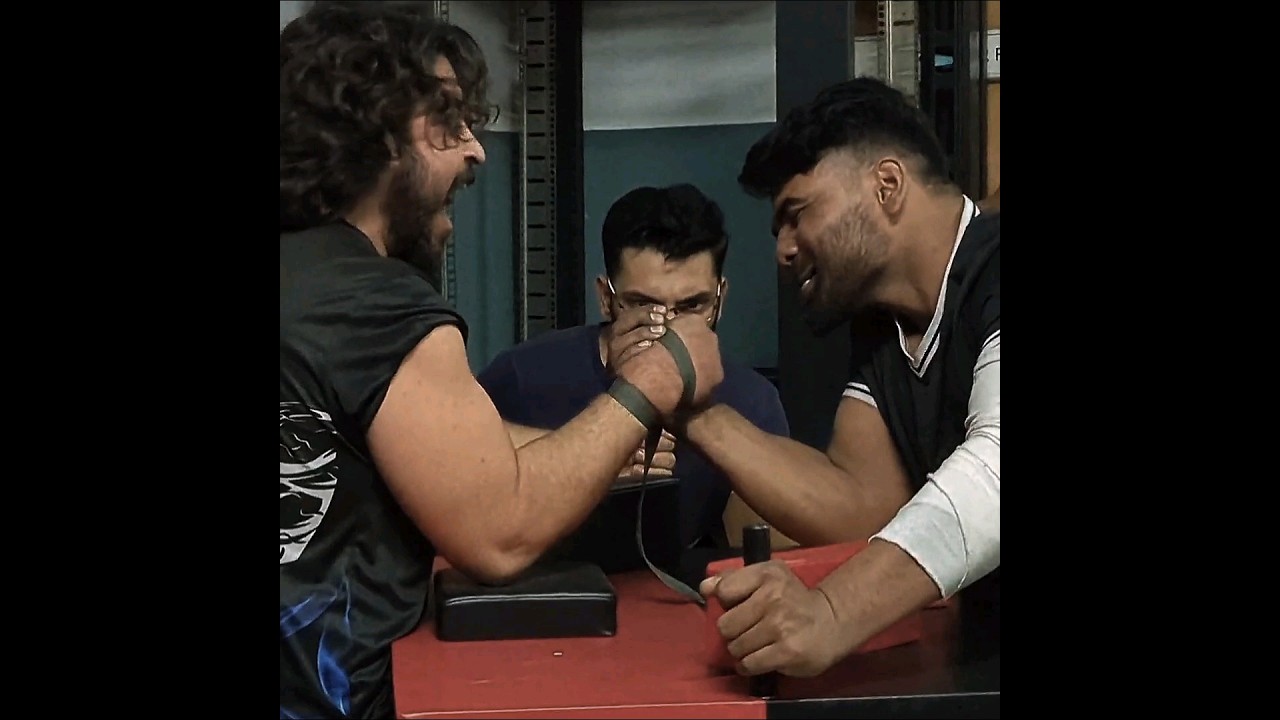 Abdul Aziz vs Haroon | Right Arm | Arm Wrestling Tournament - YouTube