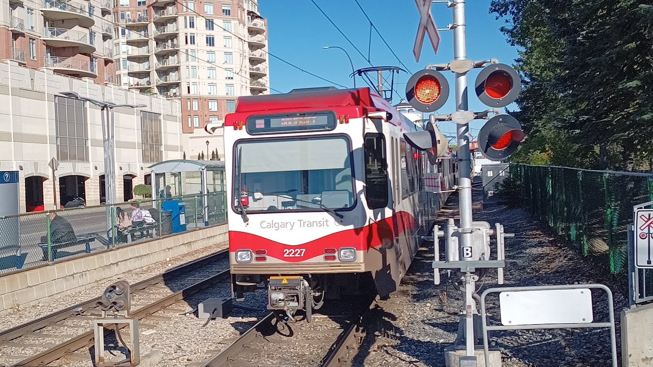 Calgary Transit Siemens Series 5,6 SD160 as Red Line to Somerset ...