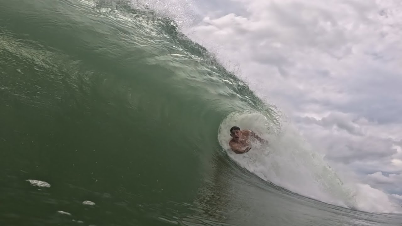 Endless Barrels at Straddie 18/1/24 - Surf Films Australia - YouTube