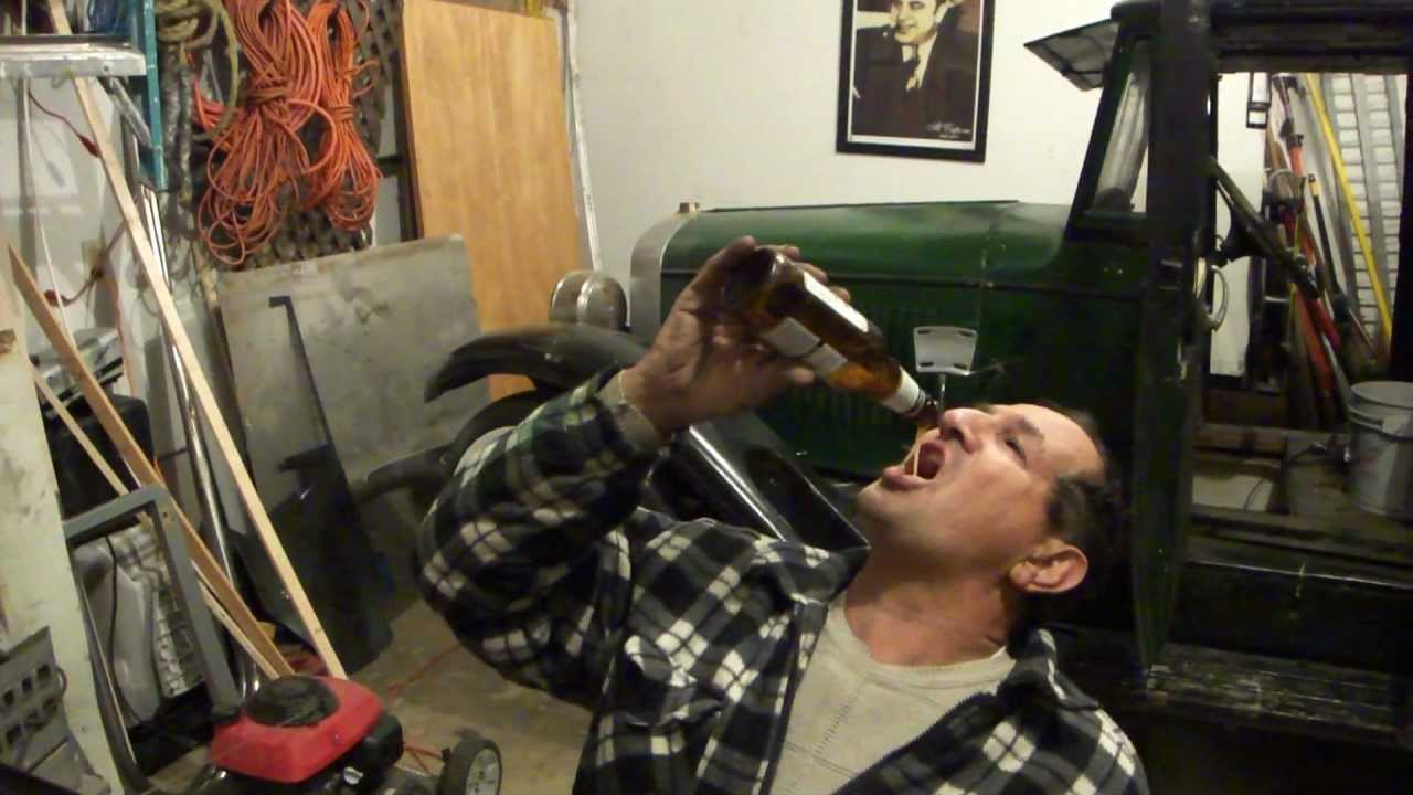 Guzzling Beer Found In The Garbage - YouTube